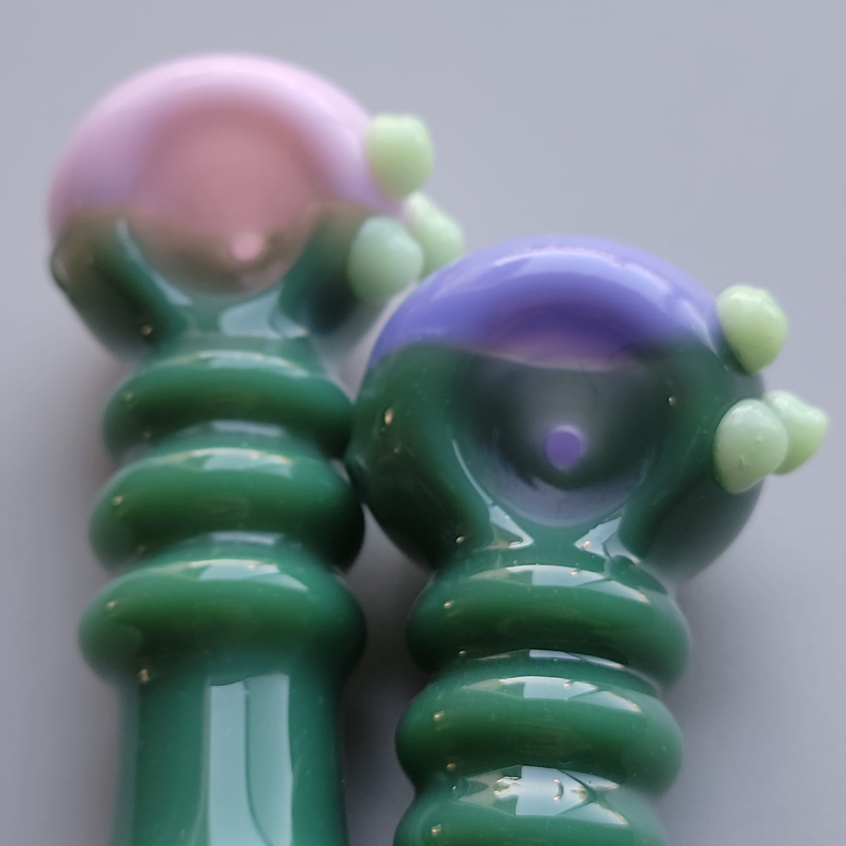 GREEN with SLIME HEAD HAND PIPE – DoughMain